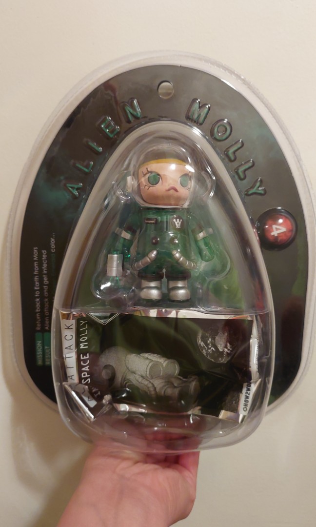 AlIEN Molly No.4, 興趣及遊戲, 玩具 & 遊戲類 - Carousell