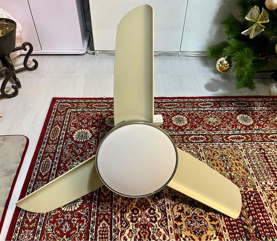 Mini bee Ceiling fan- fanco, Furniture & Home Living, Lighting & Fans ...