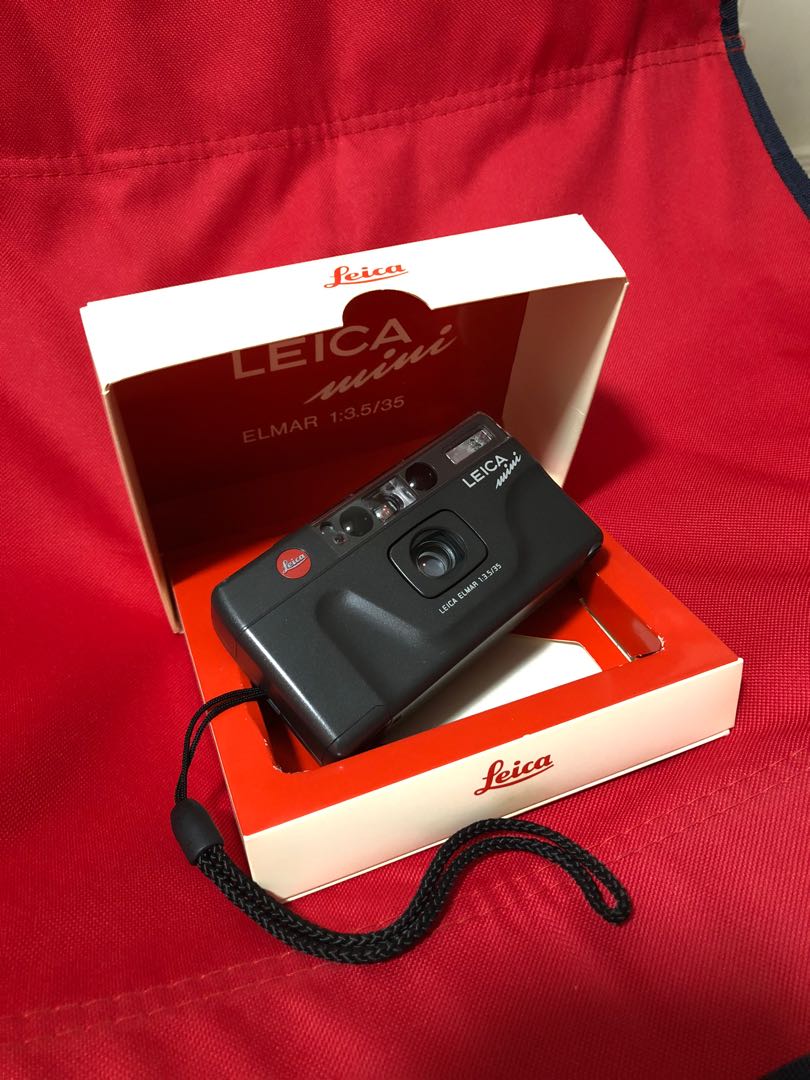 Leica Mini Point & Shoot Camera, Photography, Cameras on Carousell
