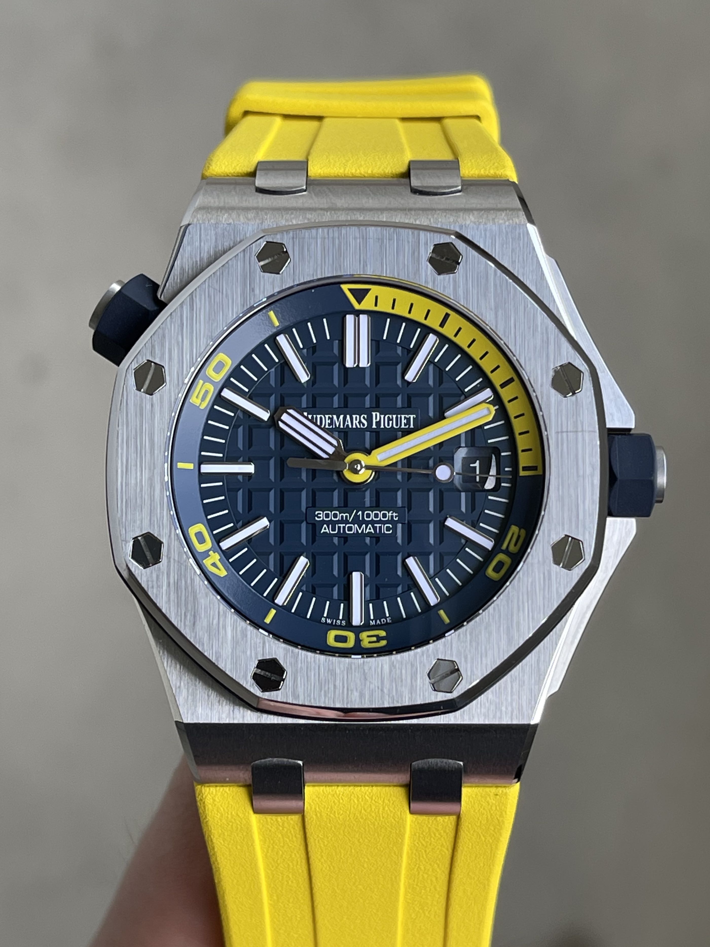 (SOLD) Audemars Piguet Diver 15710 AP Royal Oak Offshore, Luxury ...