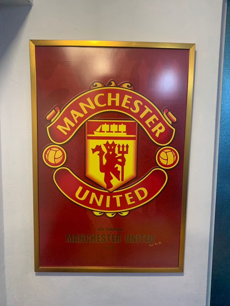 Manchester United frame 60x90 CM, Furniture & Home Living, Home Decor ...