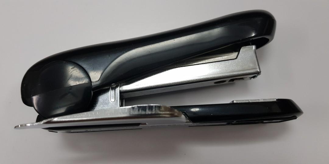 MAX HD 88/88R Stapler, Hobbies & Toys, Stationery & Craft, Stationery ...