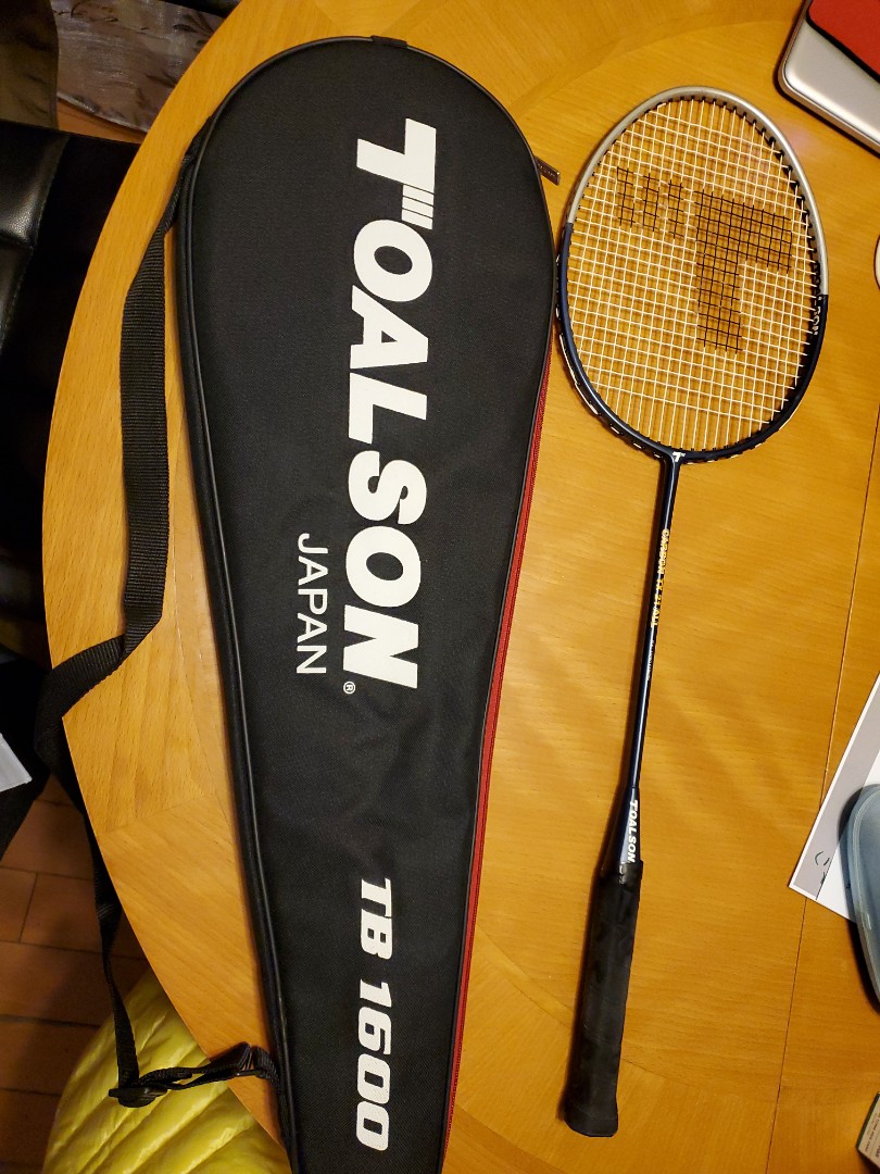 Toalson badminton racket 羽毛球拍, 運動產品, 運動與體育, 運動與體育 - 球拍和球類運動 - Carousell