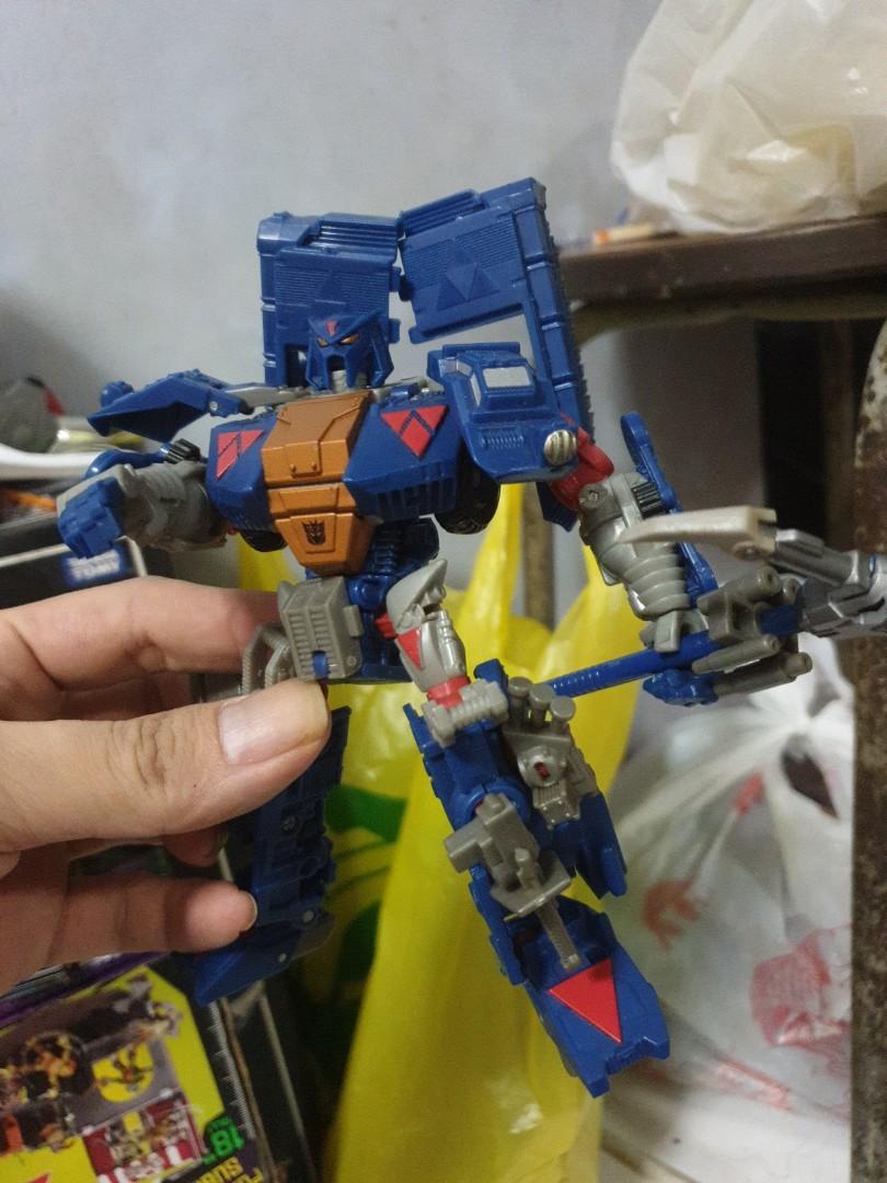 Transformers chugs deluxe POTP maga racist jazz autobot . Darkmount ...