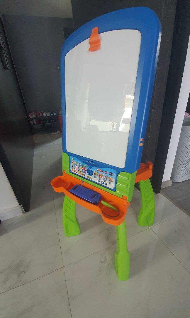 Vtech Digital Creative Easel whiteboard, Babies & Kids, Infant Playtime ...