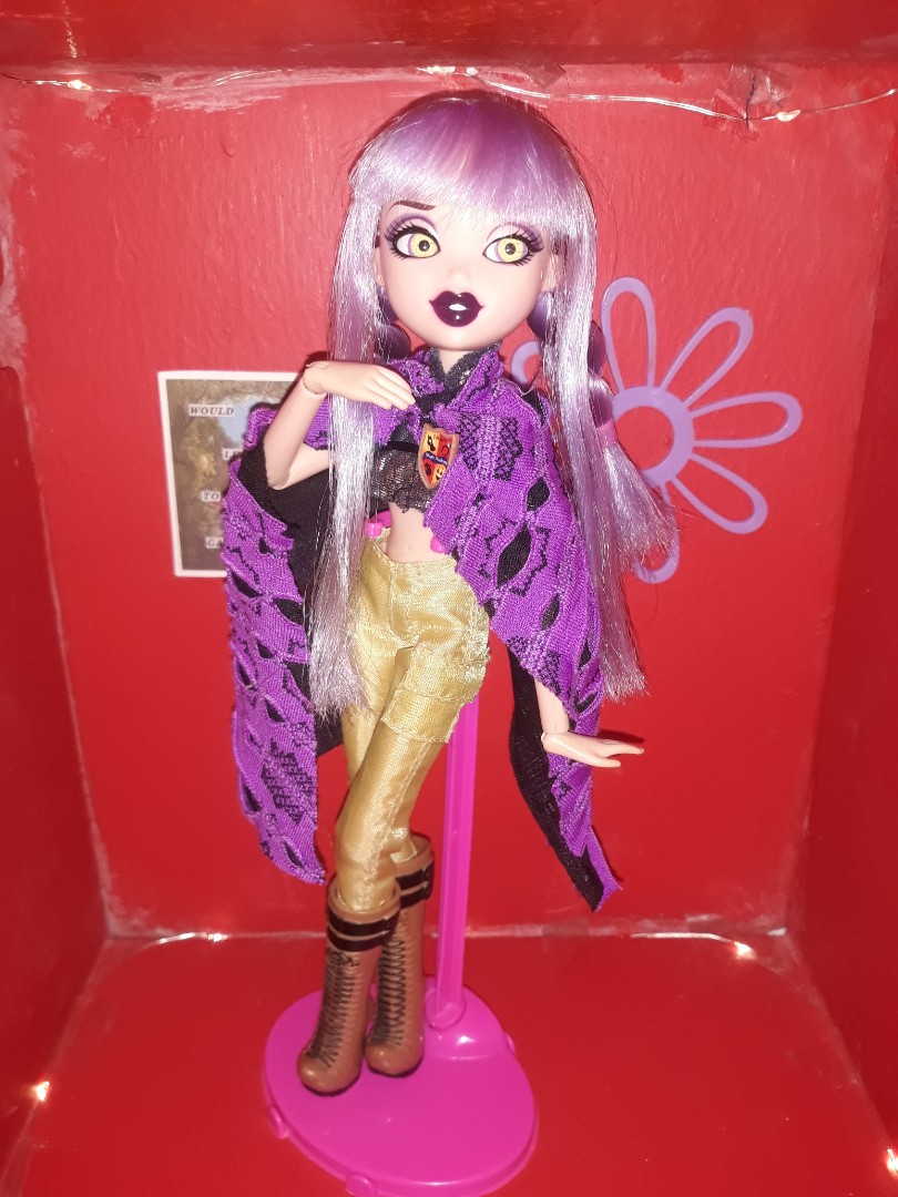 Bratzillaz (bratz) basic yasmina, Hobbies & Toys, Toys & Games on Carousell