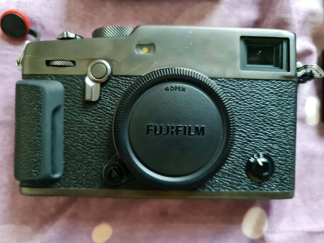 Fujifilm X-Pro3 Dura Black with 4 original batteries, wrist strap, neck ...