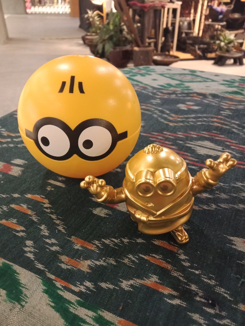 Gold minion, Hobbies & Toys, Toys & Games on Carousell