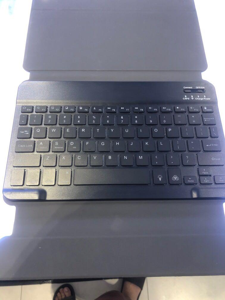 Mate pad pro keyboard casing (10.8), Mobile Phones & Gadgets, Mobile ...