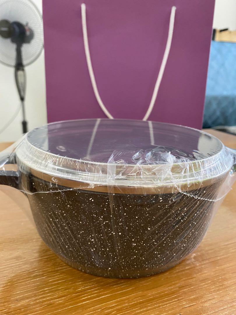 Shogun Japan non stick pot, Furniture & Home Living, Kitchenware ...