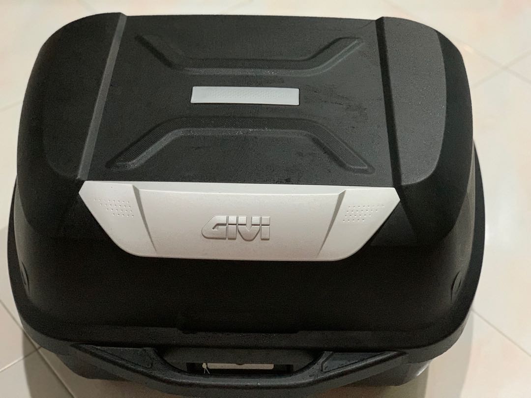 Gigi box E43NTL-ADV, Motorcycles, Motorcycle Accessories on Carousell