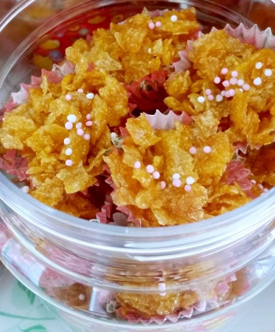 Honey cornflakes, Food & Drinks, Homemade Bakes on Carousell