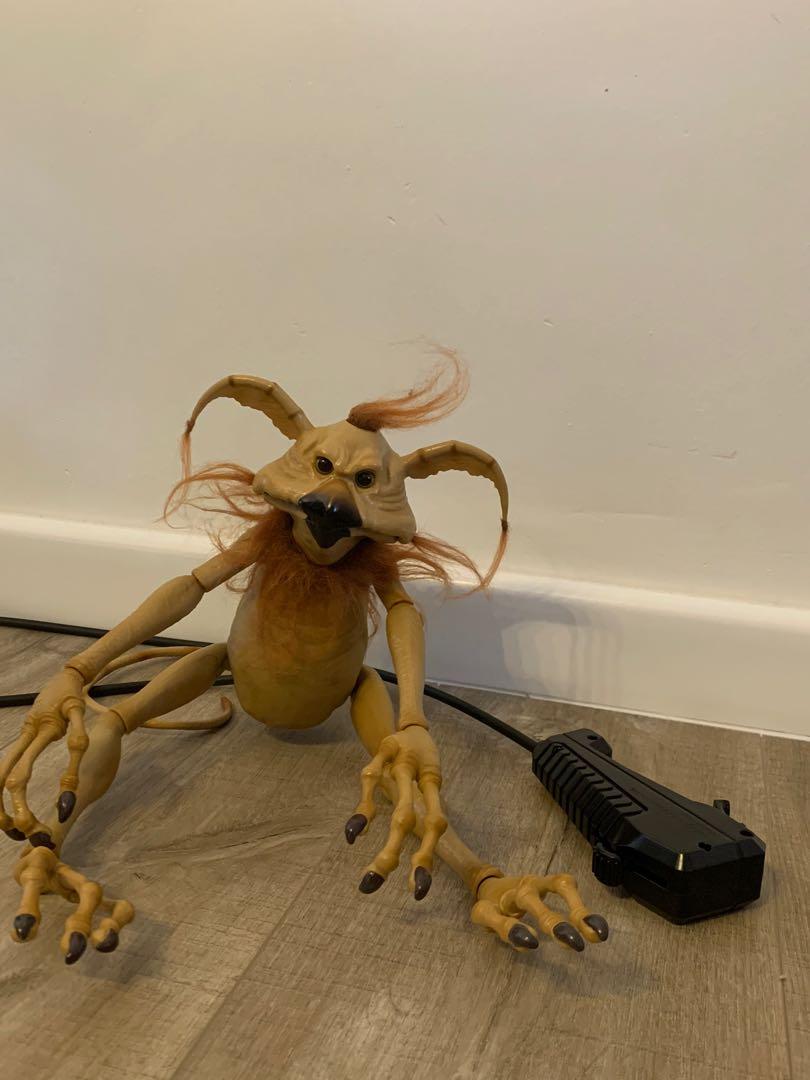 Jabba the hutts Kowakian monkey-lizard from Star Wars Galaxy’s Edge ...