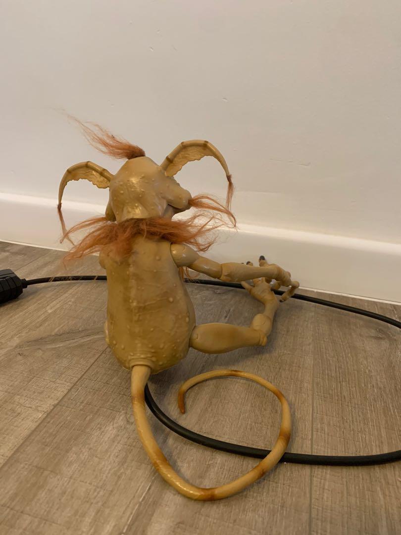 Jabba the hutts Kowakian monkey-lizard from Star Wars Galaxy’s Edge ...