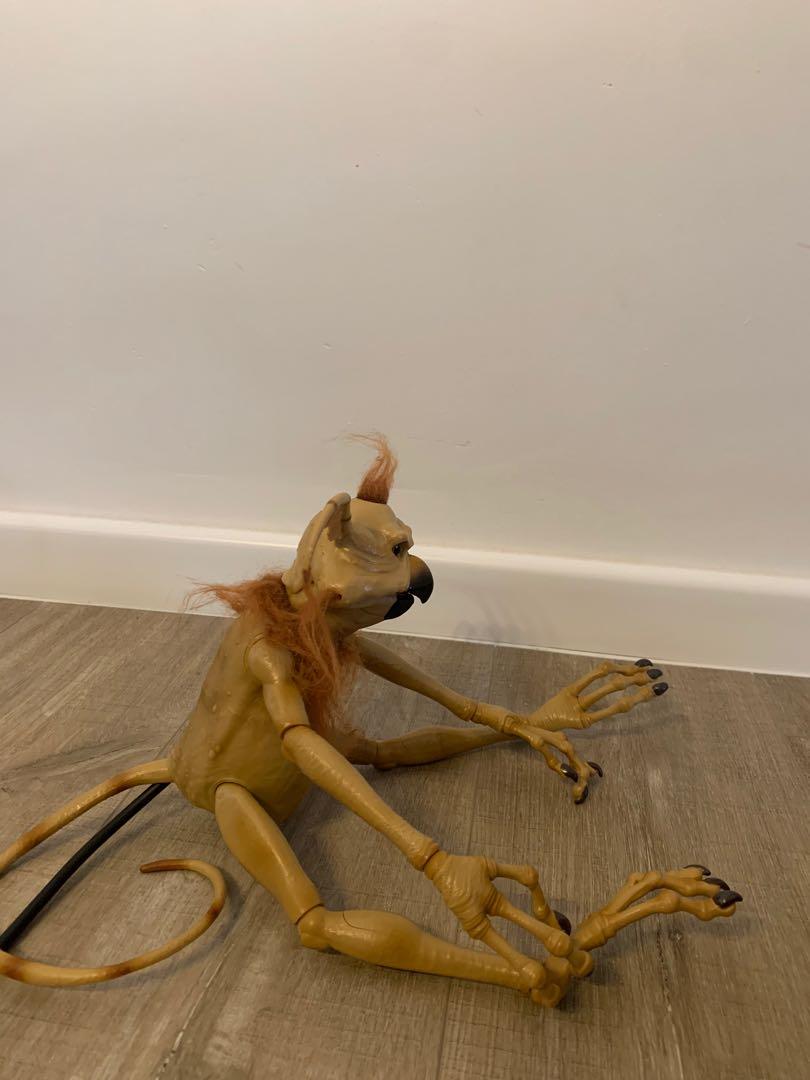 Jabba the hutts Kowakian monkey-lizard from Star Wars Galaxy’s Edge ...