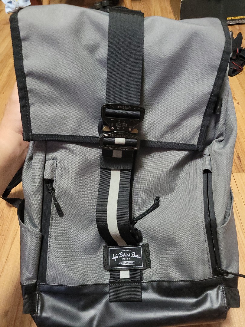Life Behind Bars Breakaway Bagpack w Cobra Buckle, Men's Fashion, Bags ...