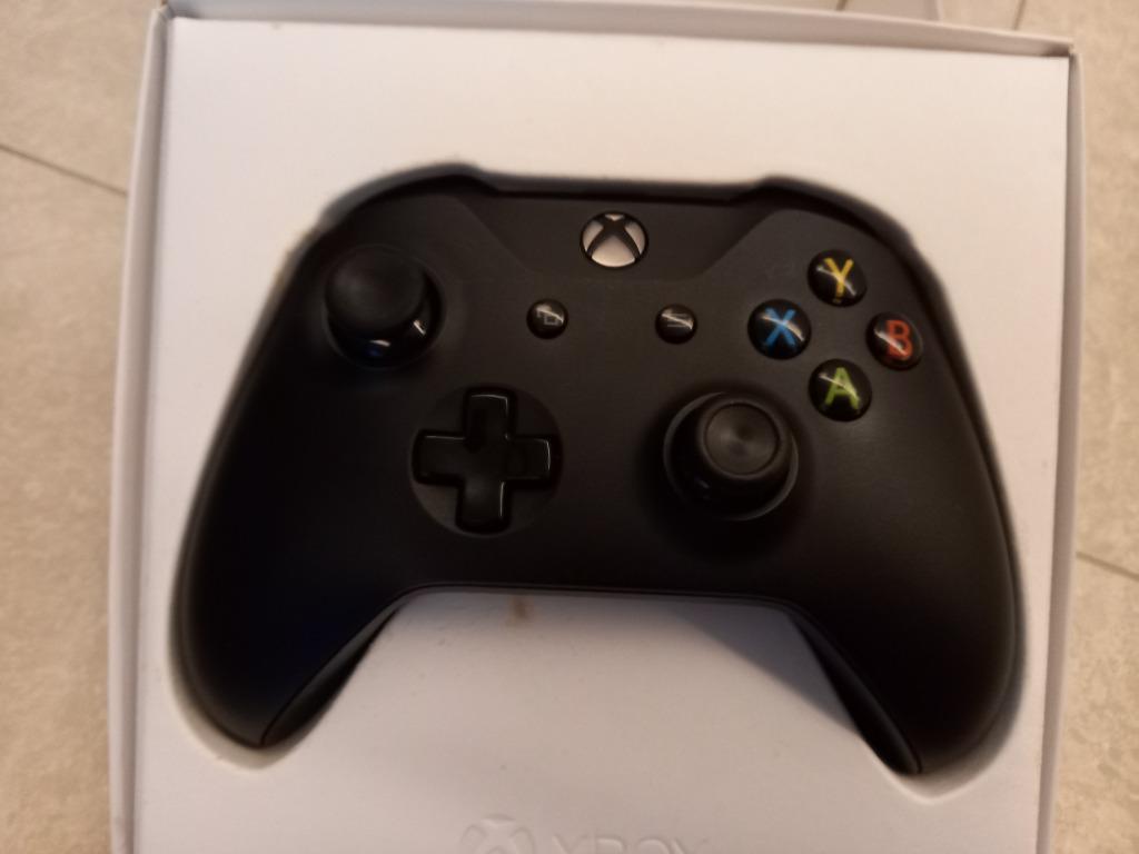 Original Xbox one black controller (Gen 2, bluetooth version), Video ...