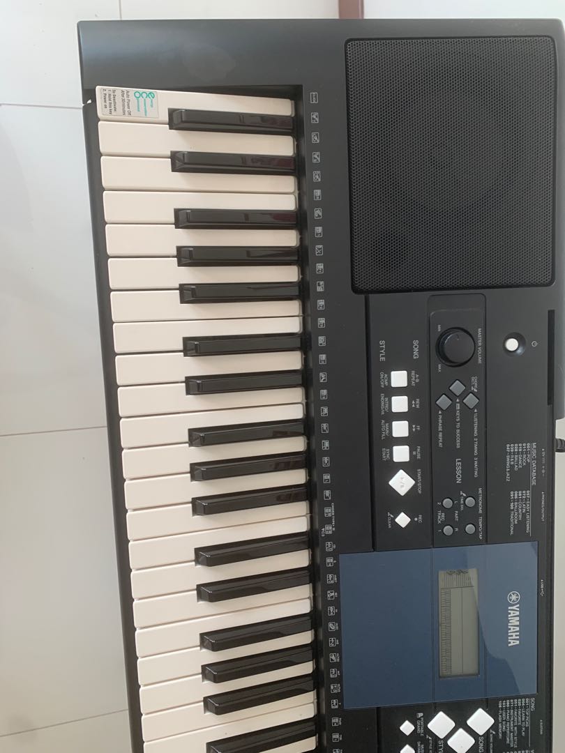 Yamaha Keyboard PSR-E333, Hobbies & Toys, Music & Media, Musical ...