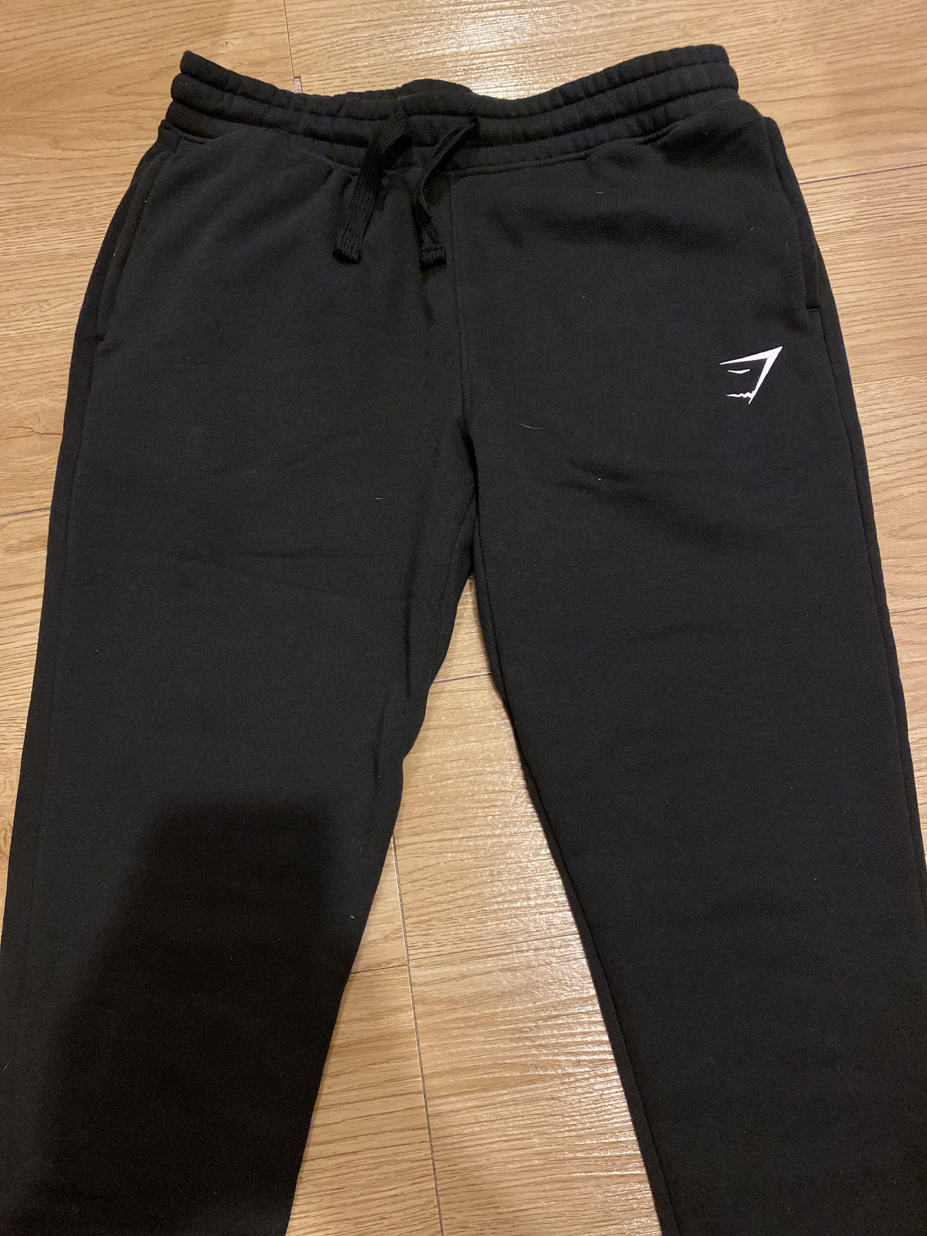 健身 Gymshark crest joggers mens, 男裝, 運動服裝 - Carousell