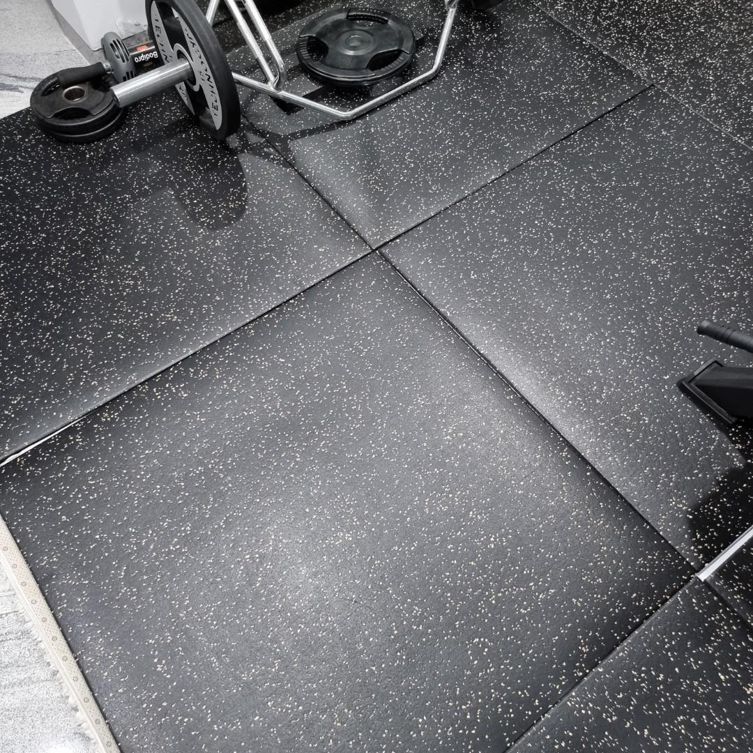 Commercial Gym Mat 1m x 1m x 30mm, Sports Equipment, Exercise & Fitness ...