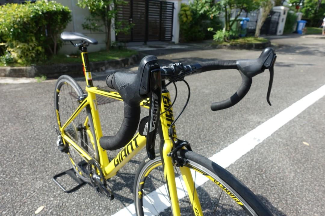 GIANT TCR 6600 SRAM Rival 1x11-speed Shimano 105 equivalent Rim Brakes ...