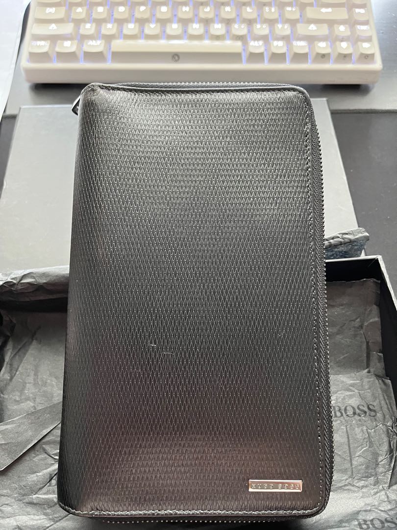 Hugo Boss Long Wallet, Men's Fashion, Watches & Accessories, Wallets ...