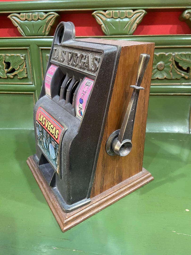 Las Vegas Slot Machine bank, Hobbies & Toys, Memorabilia & Collectibles ...