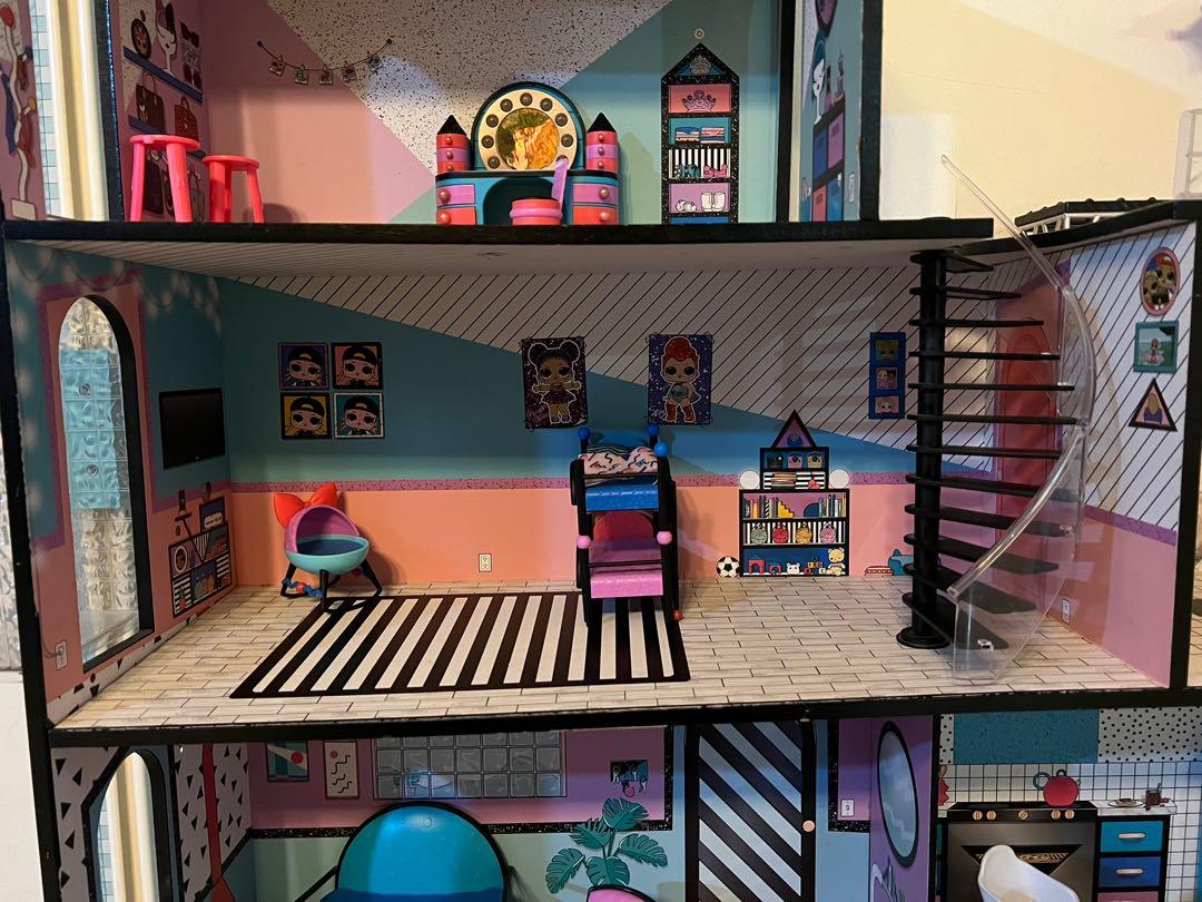 LOL Doll House, Hobbies & Toys, Toys & Games on Carousell