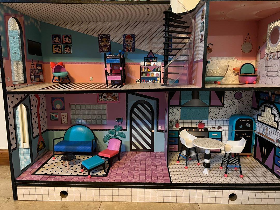 LOL Doll House, Hobbies & Toys, Toys & Games on Carousell