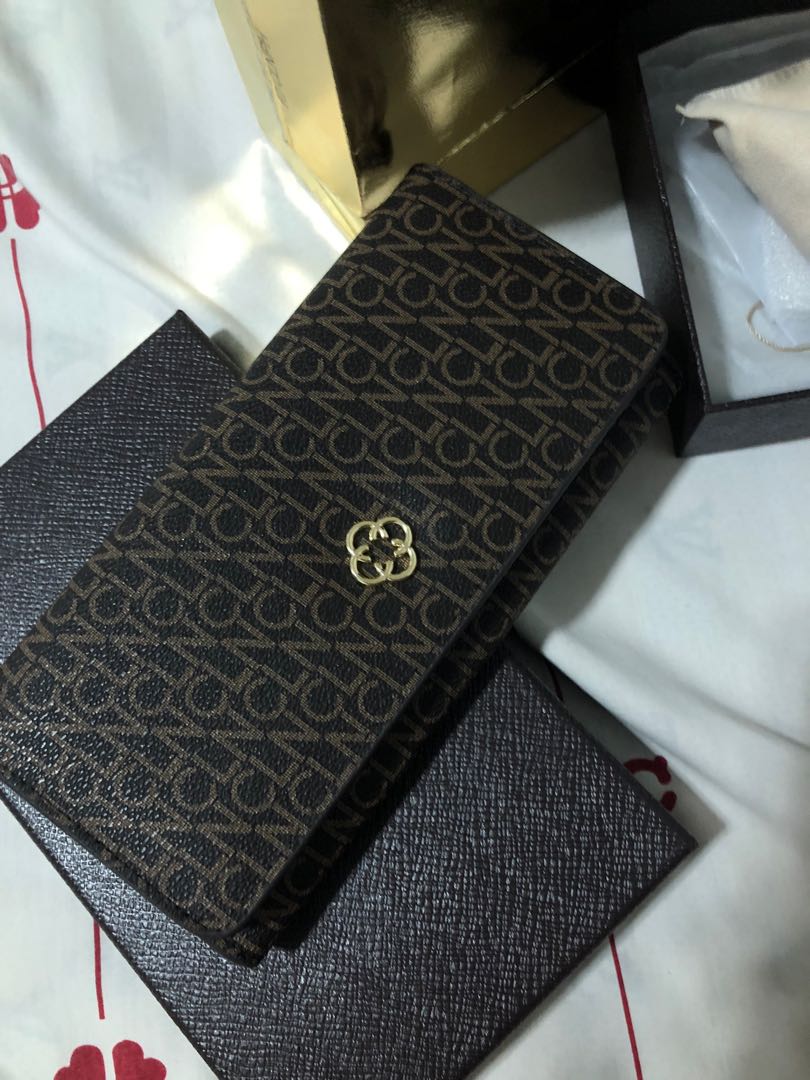 Long Wallet (with Free 1000 gift voucher), Women's Fashion, Bags ...