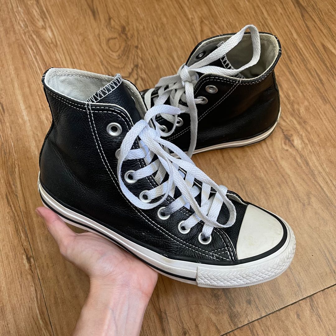 Original converse shoes, Women's Fashion, Footwear, Sneakers on Carousell