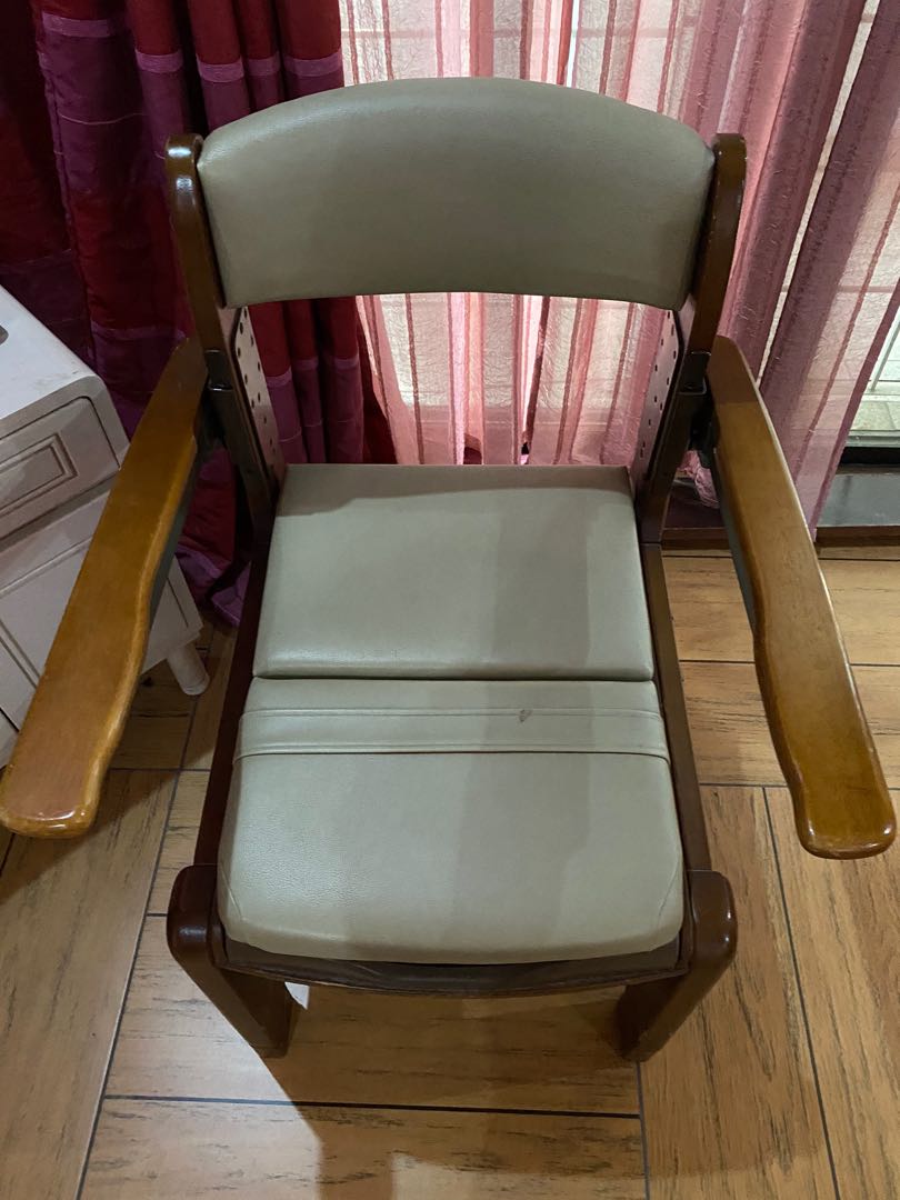 Richell Commode Chair with Toilet Seat Heater Made in Japan, Furniture ...