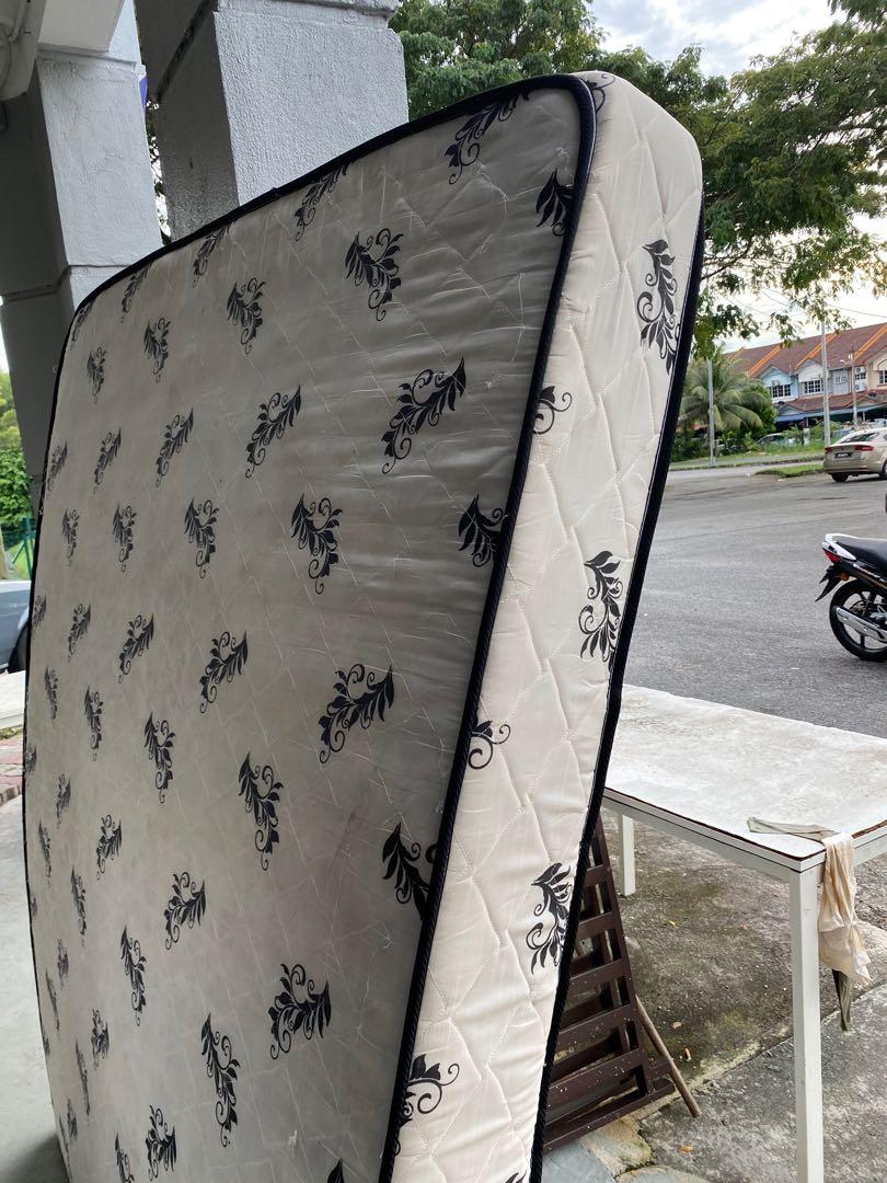 tilam queen span, Furniture & Home Living, Furniture, Bed Frames ...