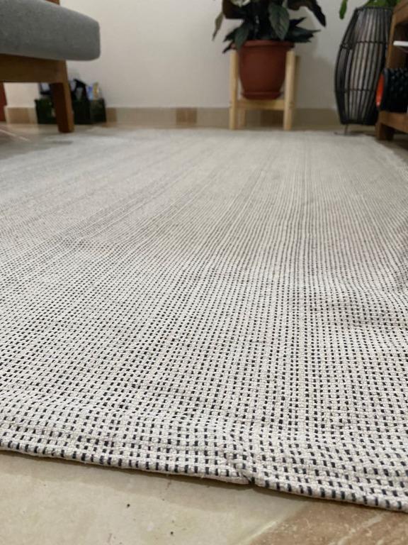 Ikea TIPHEDE rug carpet floor, no stain, clean, Furniture & Home Living ...