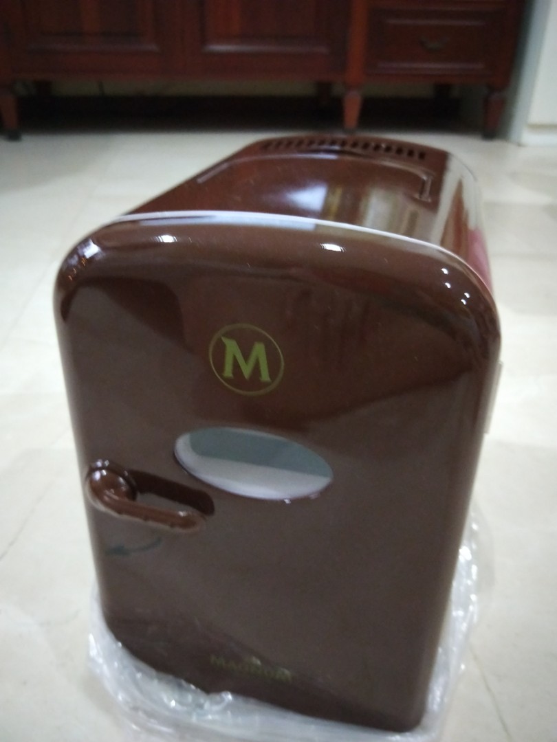 Magnum mini fridge, TV & Home Appliances, Kitchen Appliances ...