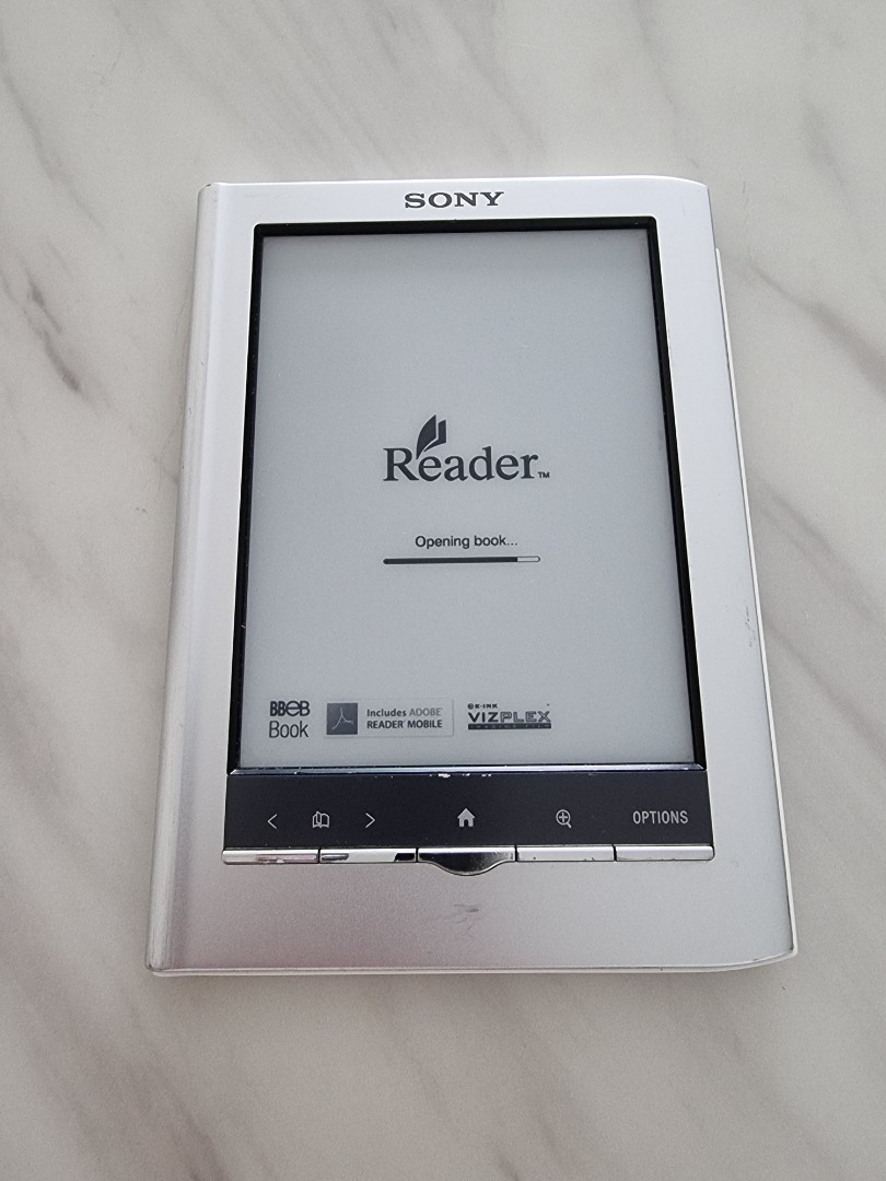 Sony ereader / digital book reader PRS-350, Everything Else on Carousell