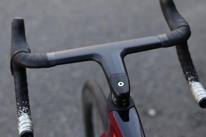 THE ONE PRO完美兼容TREK系統 碳纖維全內線一體把roadbike carbon handlebar, 運動產品, 單車及配件 ...
