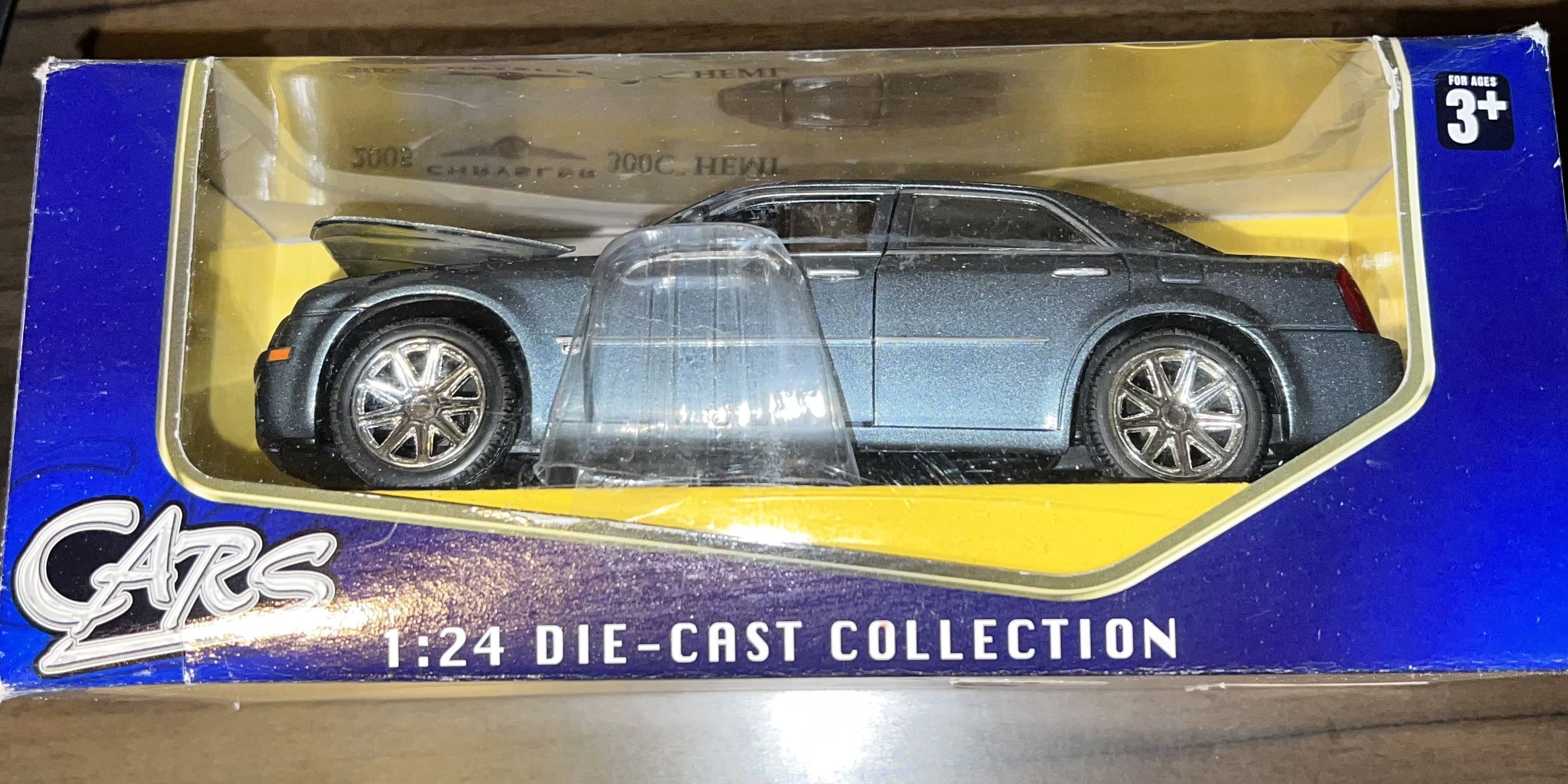 1/24 Chrysler 300C H/T Hemi (2005) Car Toy Model, Hobbies & Toys, Toys ...