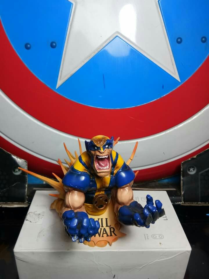 Diamond Select Wolverine Mini Bust Civil War, Hobbies & Toys, Toys ...