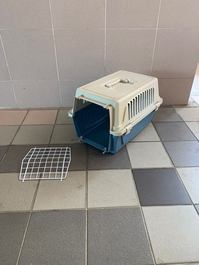 Ferplast hand carry cage length 45cm, Pet Supplies, Homes & Other Pet ...