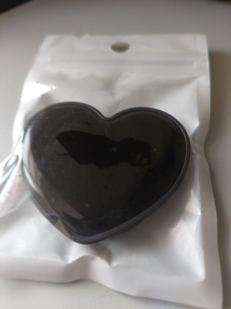 Heart shaped pop socket (black), Mobile Phones & Gadgets, Other Gadgets ...