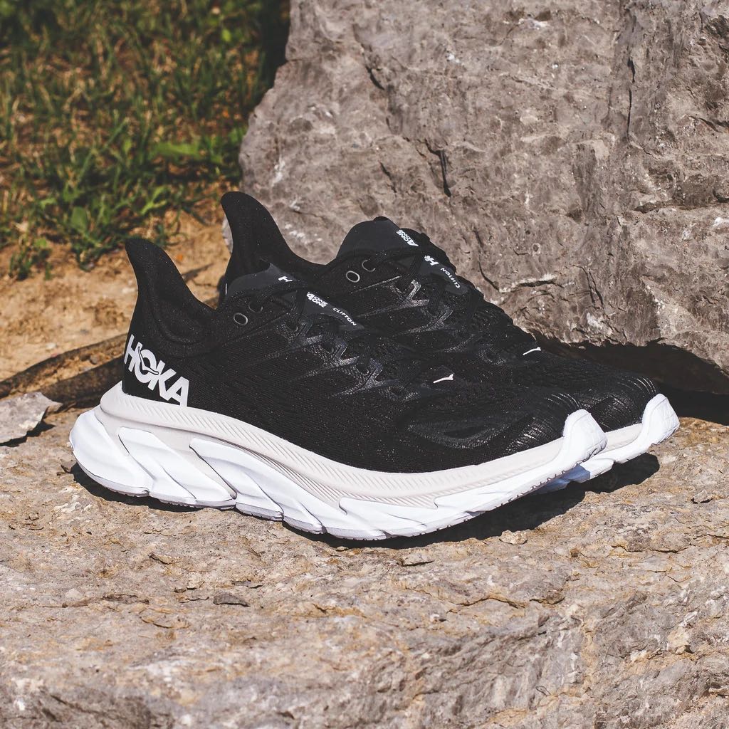 Hoka One One Clifton Edge US9.5, Men's Fashion, Footwear, Sneakers on ...