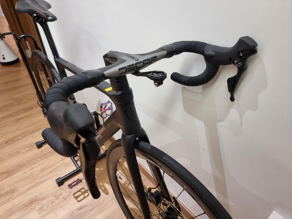 Java Vesuvio Disc 2021 Carbon Road Bike, Sports Equipment, Bicycles ...