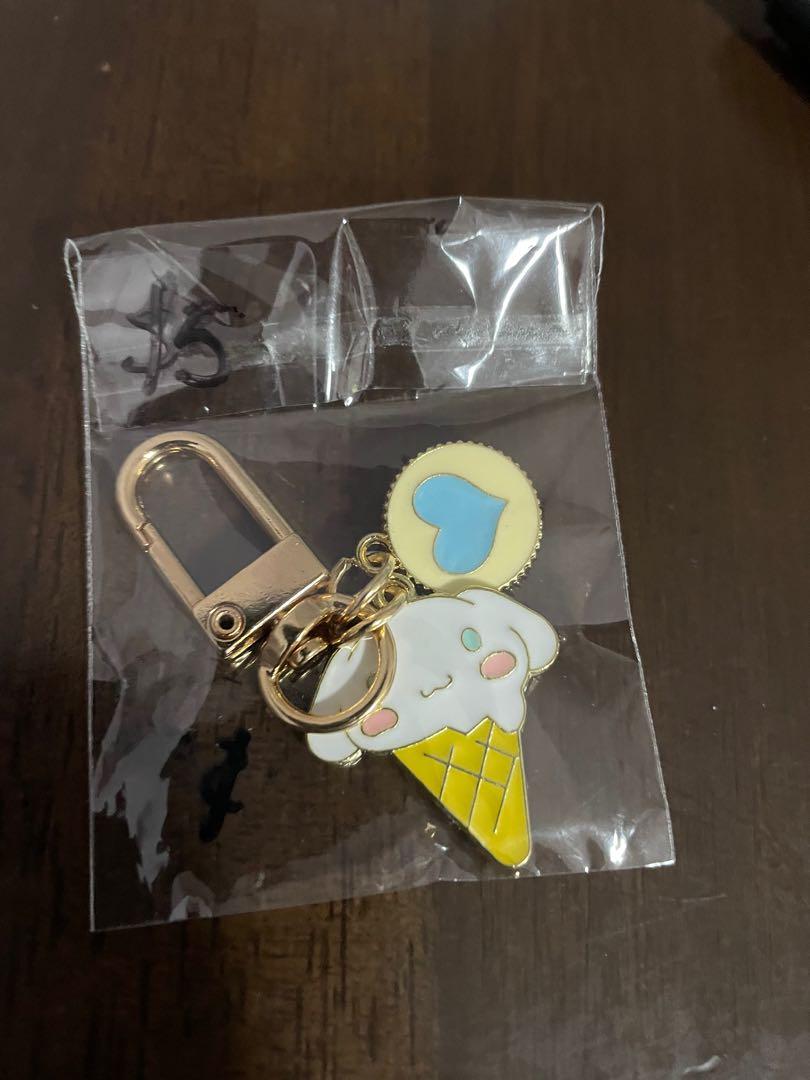 Keychain cinnamon roll, Mobile Phones & Gadgets, Mobile & Gadget ...