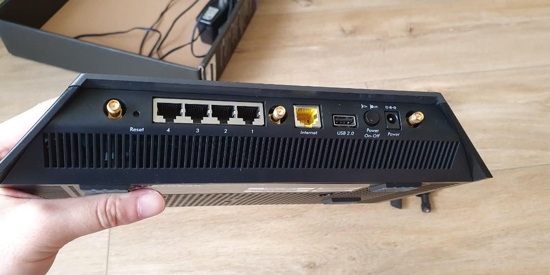 Netgear R7000 WiFi Router, Computers & Tech, Parts & Accessories ...