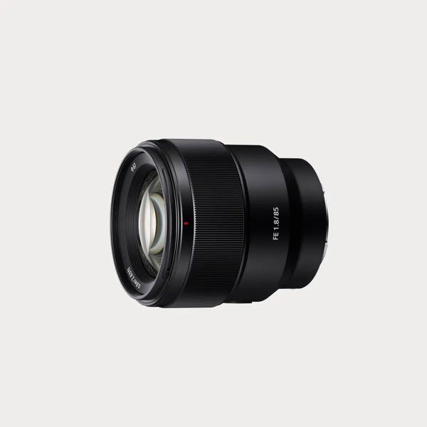 Sony prime lens, Photography, Lens & Kits on Carousell