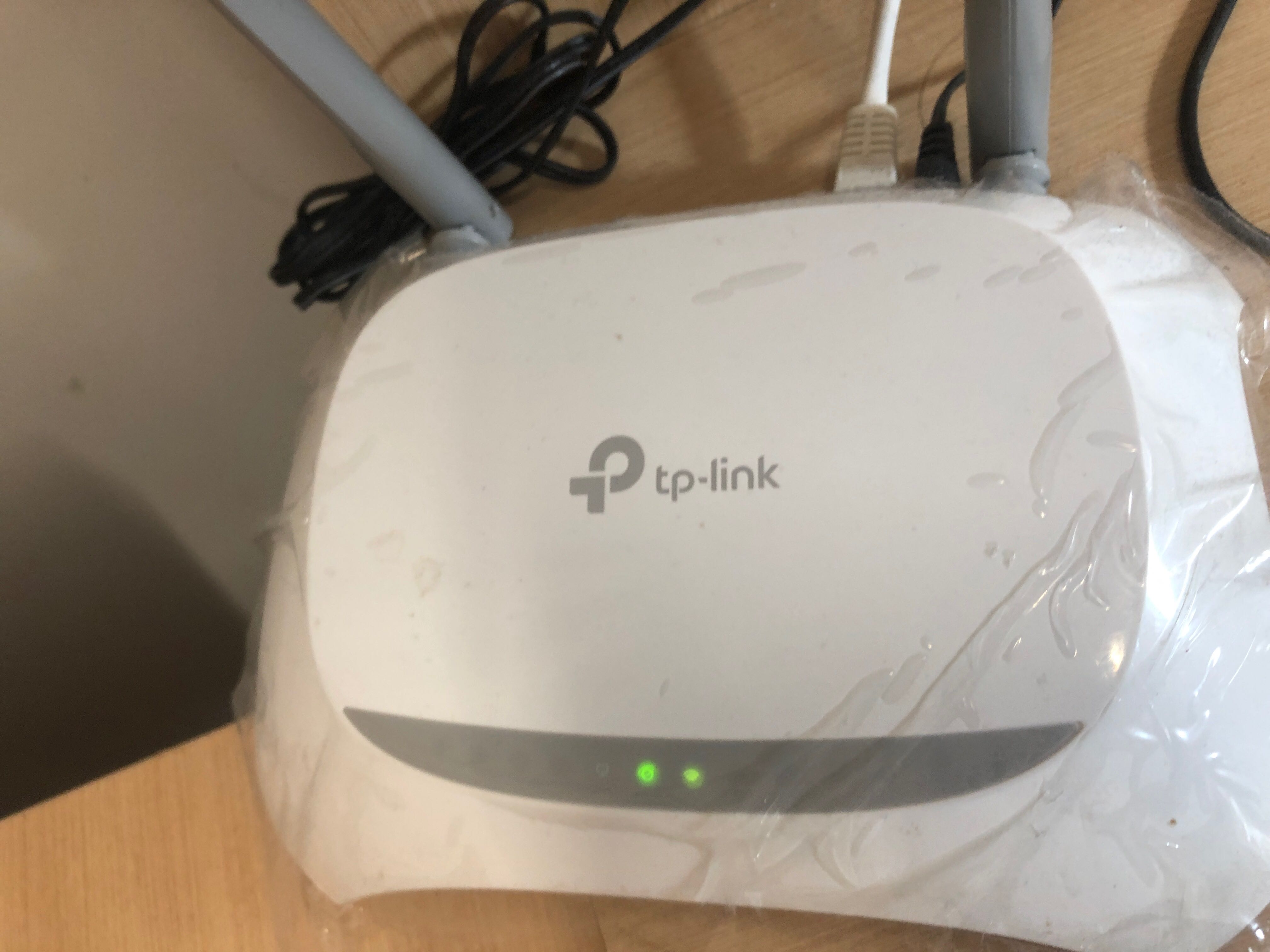 NTU hall router-TP Link TL-WR840N, Computers & Tech, Parts ...