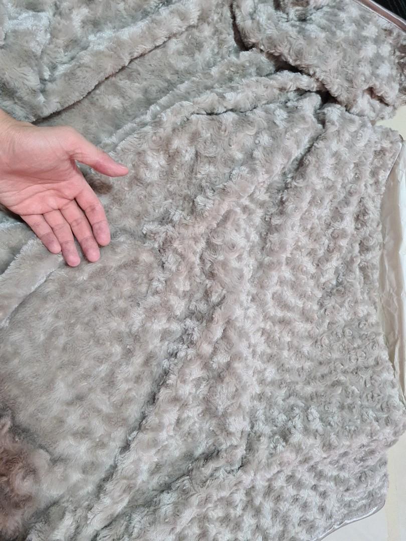 35th Osim Anniversary Blanket, Furniture & Home Living, Bedding ...