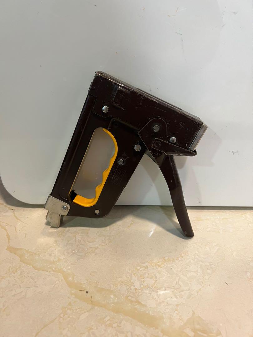Heavy duty MAX staple gun stapler, Hobbies & Toys, Stationery & Craft ...