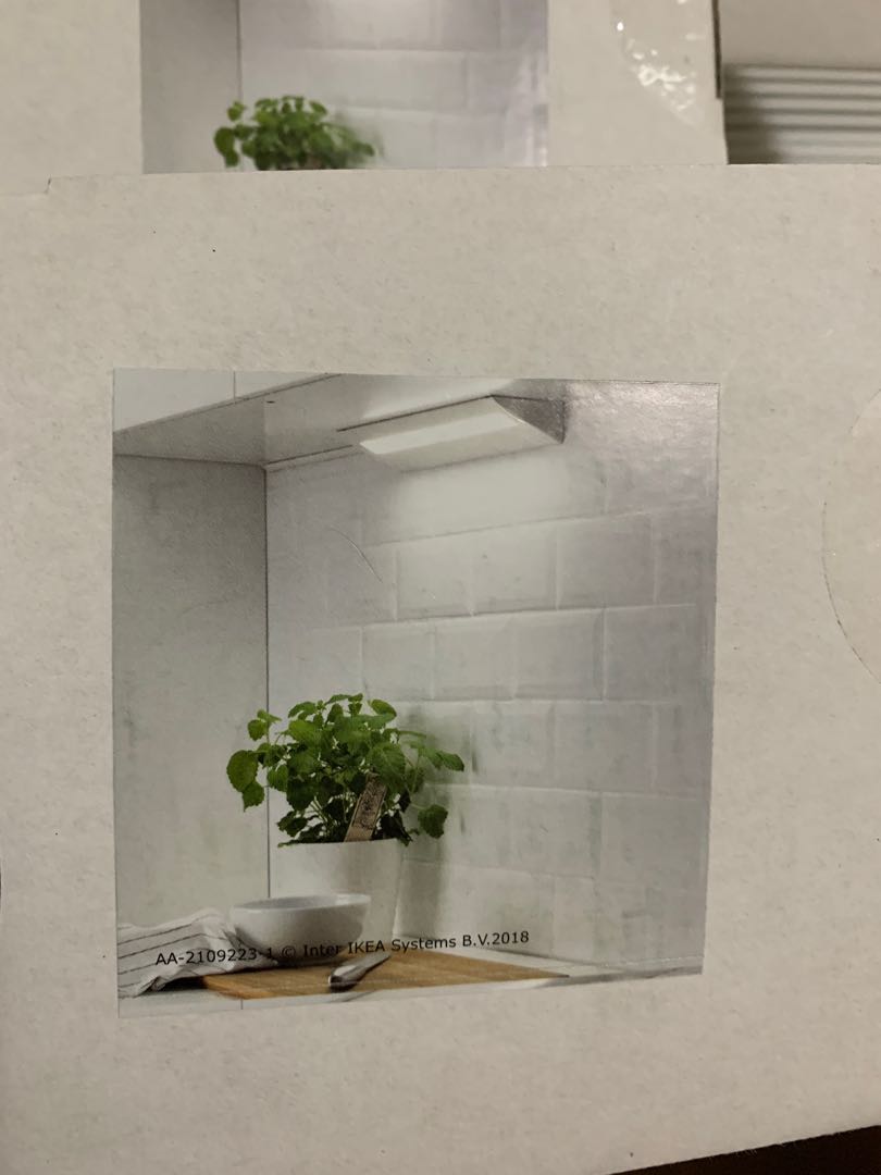 IKEA Slagsida LED 櫃檯燈黃光, 傢俬＆家居, 燈飾及風扇, 燈飾 - Carousell
